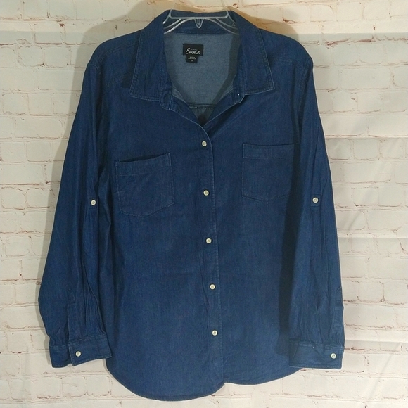 Simply Emma | Tops | Simply Emma Classic Longsleeved Buttondown Blue ...